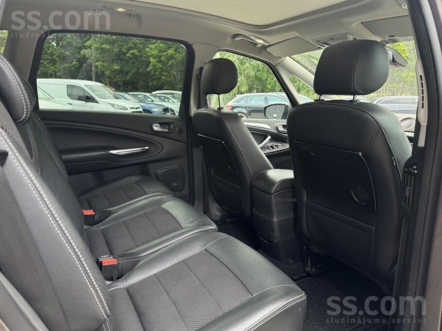 Pelēks Ford S-Max 2012 Rīga, ar dzinēja tilpumu 2.00 L un nobraukumu 223 tūkst. km par 5990 €, foto 9 vietnē AUTOMOTO.COM.LV