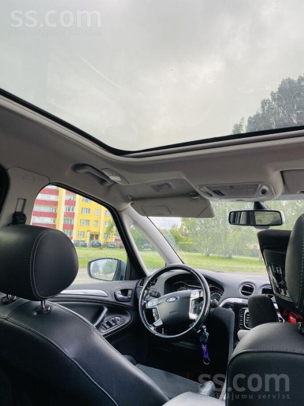 Pelēks Ford S-Max 2012 Bauska, ar dzinēja tilpumu 2.00 L un nobraukumu 243 tūkst. km par 4200 €, foto 5 vietnē AUTOMOTO.COM.LV