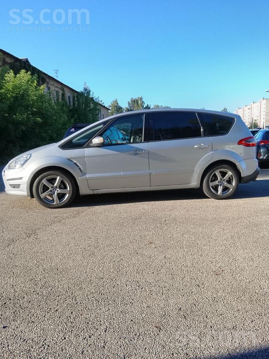 Grey Ford S-Max 2012 in Riga, with an engine capacity of 2.00 L and mileage of 273 thousand km for 4500 €, photo 3 on AUTOMOTO.COM.LV