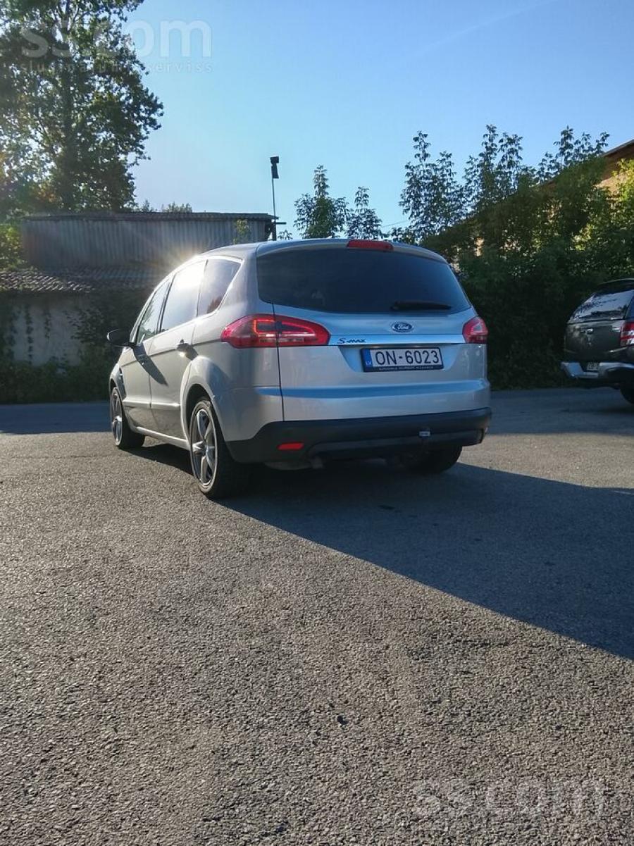 Grey Ford S-Max 2012 in Riga, with an engine capacity of 2.00 L and mileage of 273 thousand km for 4500 €, photo 4 on AUTOMOTO.COM.LV