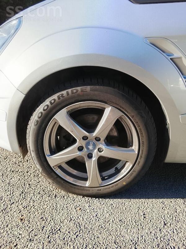 Grey Ford S-Max 2012 in Riga, with an engine capacity of 2.00 L and mileage of 273 thousand km for 4500 €, photo 7 on AUTOMOTO.COM.LV
