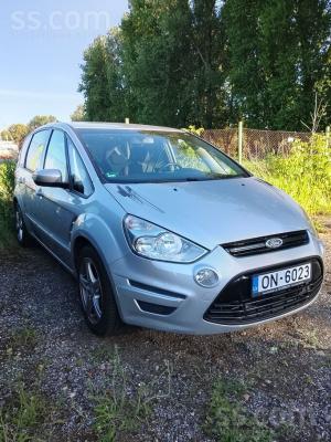 Grey Ford S-Max 2012 in Riga, with an engine capacity of 2.00 L and mileage of 273 thousand km for 4500 €, photo 15 on AUTOMOTO.COM.LV
