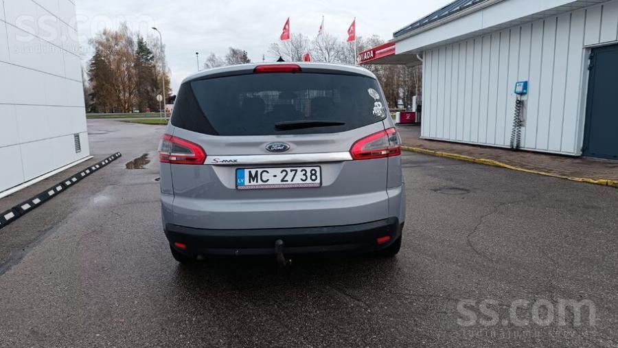 Pelēks Ford S-Max 2012 Rīga, ar dzinēja tilpumu 2.00 L un nobraukumu 255 tūkst. km par 4400 €, foto 6 vietnē AUTOMOTO.COM.LV
