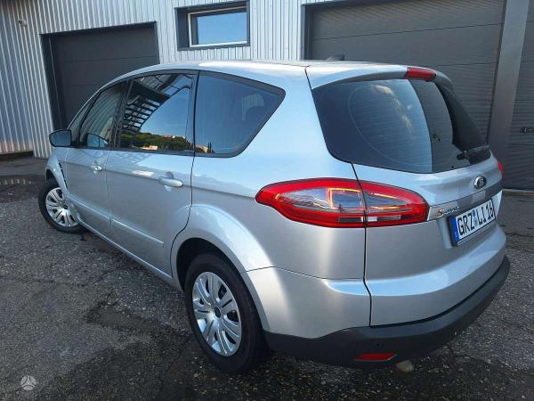 Grey Ford S-Max 2012 in Jonava, with an engine capacity of 2.00 L and mileage of 240 thousand km for 4300 €, photo 2 on AUTOMOTO.COM.LV