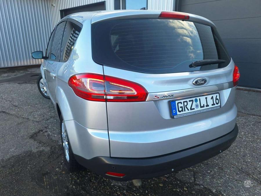 Grey Ford S-Max 2012 in Jonava, with an engine capacity of 2.00 L and mileage of 240 thousand km for 4300 €, photo 5 on AUTOMOTO.COM.LV