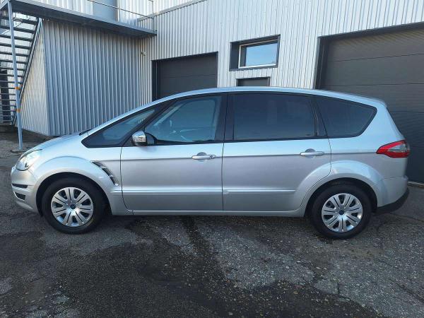 Grey Ford S-Max 2012 in Jonava, with an engine capacity of 2.00 L and mileage of 240 thousand km for 4300 €, photo 7 on AUTOMOTO.COM.LV