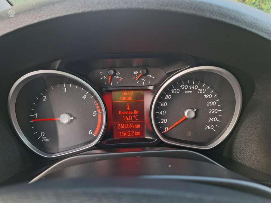 Grey Ford S-Max 2012 in Jonava, with an engine capacity of 2.00 L and mileage of 240 thousand km for 4300 €, photo 27 on AUTOMOTO.COM.LV