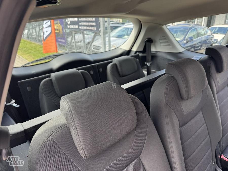 Pelēks Ford S-Max 2012 Kauņa, ar dzinēja tilpumu 2.00 L un nobraukumu 258 tūkst. km par 4999 €, foto 9 vietnē AUTOMOTO.COM.LV