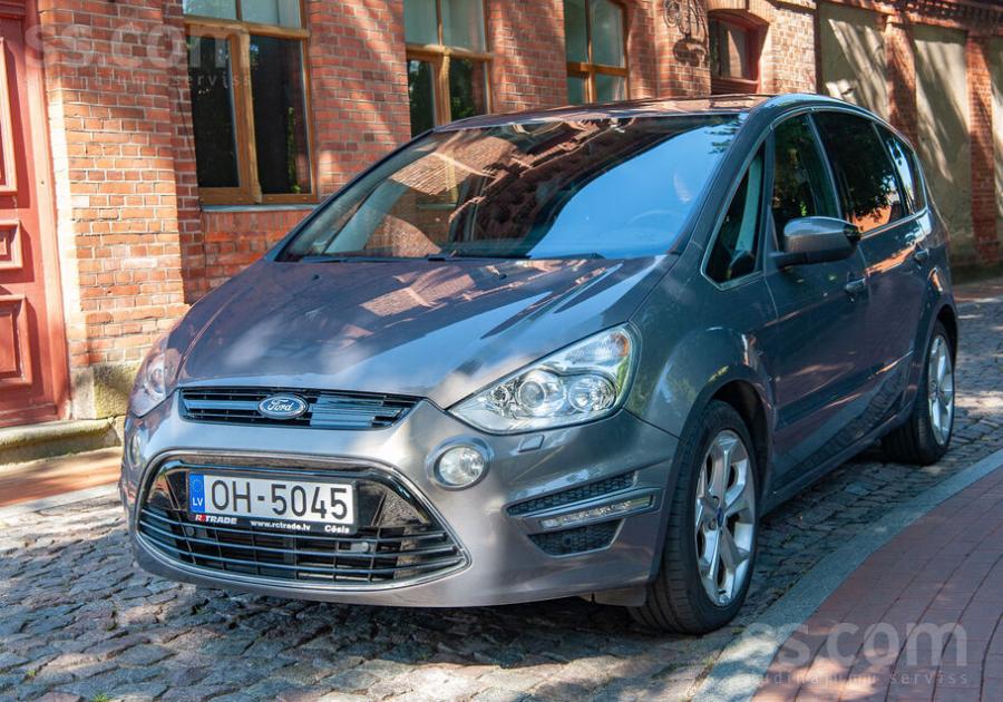 Grey Ford S-Max 2012 in Cesis, with an engine capacity of 2.00 L and mileage of 254 thousand km for 4999 €, photo 3 on AUTOMOTO.COM.LV