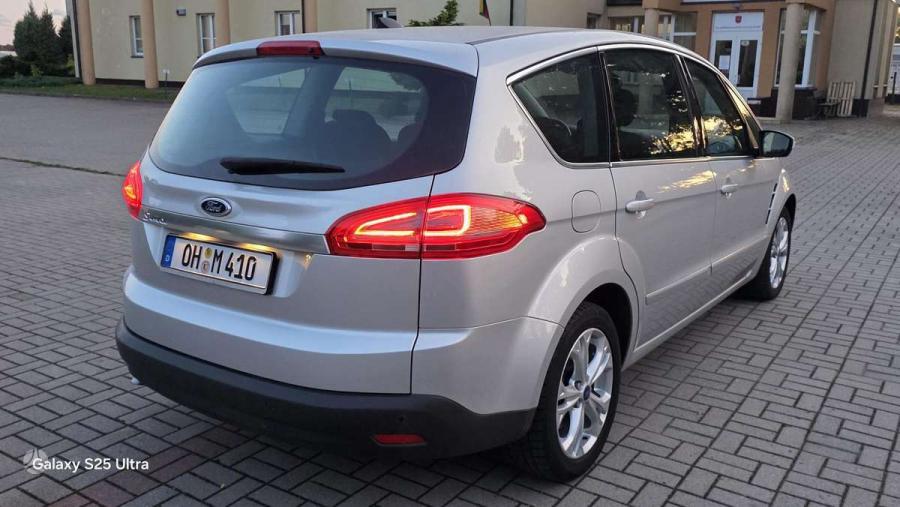Grey Ford S-Max 2012 in Klaipeda, with an engine capacity of 2.00 L and mileage of 264 thousand km for 4690 €, photo 5 on AUTOMOTO.COM.LV