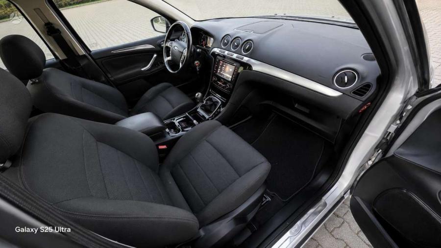 Grey Ford S-Max 2012 in Klaipeda, with an engine capacity of 2.00 L and mileage of 264 thousand km for 4690 €, photo 8 on AUTOMOTO.COM.LV