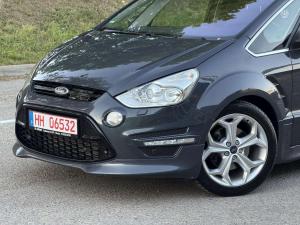 Grey Ford S-Max 2012 in Jonava, with an engine capacity of 2.20 L and mileage of 270 thousand km for 7490 €, photo 4 on AUTOMOTO.COM.LV