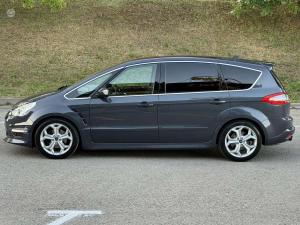 Grey Ford S-Max 2012 in Jonava, with an engine capacity of 2.20 L and mileage of 270 thousand km for 7490 €, photo 5 on AUTOMOTO.COM.LV
