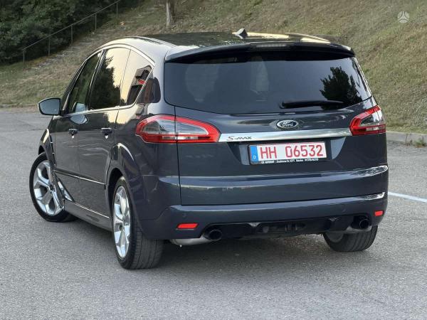Grey Ford S-Max 2012 in Jonava, with an engine capacity of 2.20 L and mileage of 270 thousand km for 7490 €, photo 6 on AUTOMOTO.COM.LV