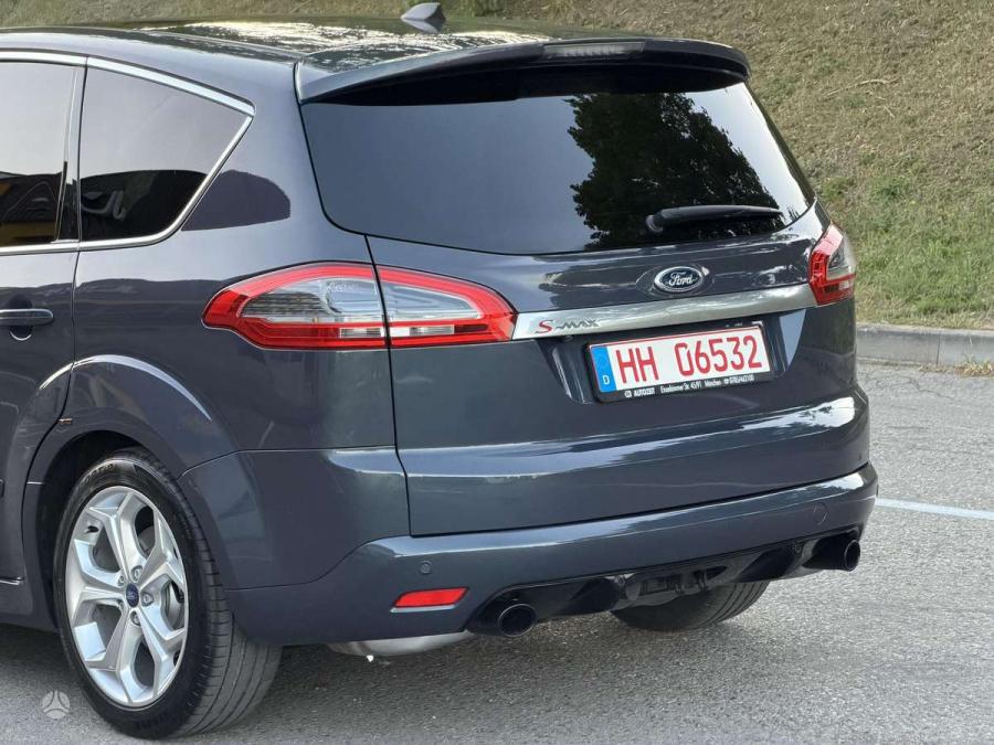 Grey Ford S-Max 2012 in Jonava, with an engine capacity of 2.20 L and mileage of 270 thousand km for 7490 €, photo 8 on AUTOMOTO.COM.LV