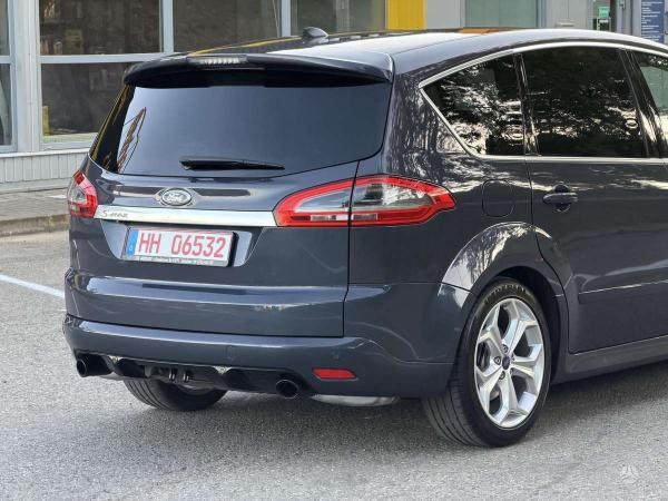 Grey Ford S-Max 2012 in Jonava, with an engine capacity of 2.20 L and mileage of 270 thousand km for 7490 €, photo 8 on AUTOMOTO.COM.LV
