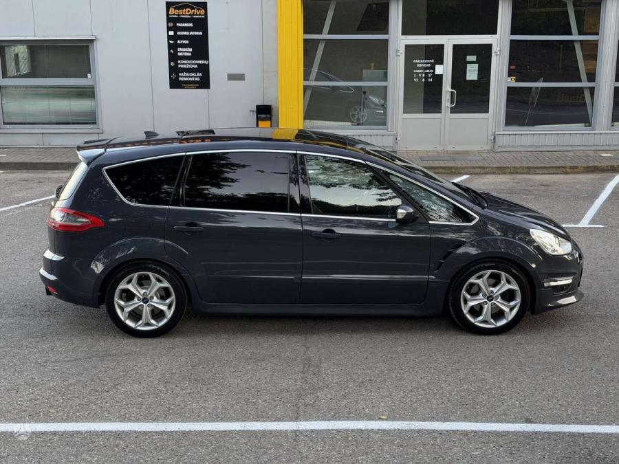 Grey Ford S-Max 2012 in Jonava, with an engine capacity of 2.20 L and mileage of 270 thousand km for 7490 €, photo 12 on AUTOMOTO.COM.LV