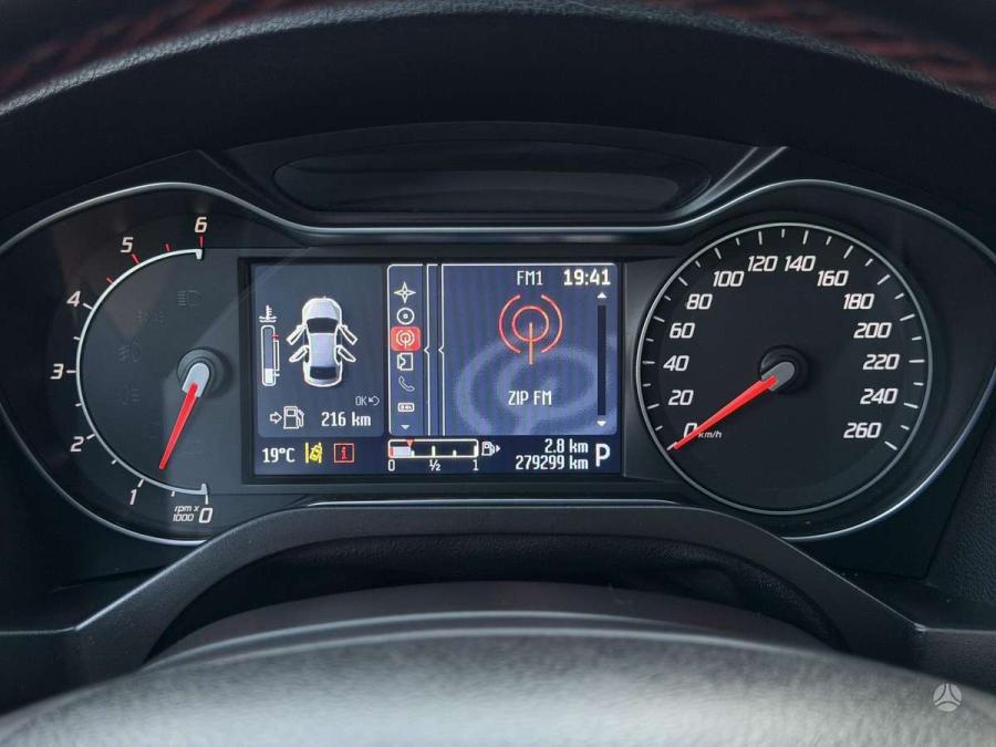 Grey Ford S-Max 2012 in Jonava, with an engine capacity of 2.20 L and mileage of 270 thousand km for 7490 €, photo 26 on AUTOMOTO.COM.LV