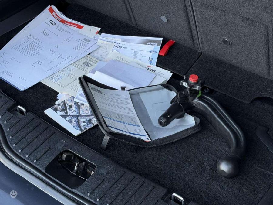 Grey Ford S-Max 2012 in Jonava, with an engine capacity of 2.20 L and mileage of 270 thousand km for 7490 €, photo 33 on AUTOMOTO.COM.LV