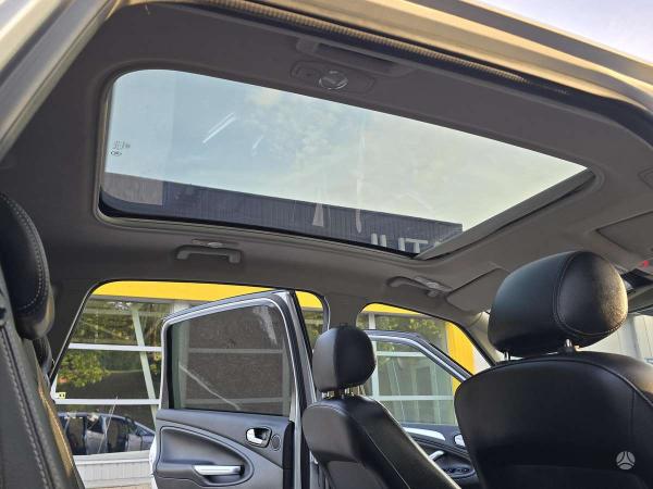 Grey Ford S-Max 2012 in Jonava, with an engine capacity of 2.20 L and mileage of 299 thousand km for 5999 €, photo 4 on AUTOMOTO.COM.LV