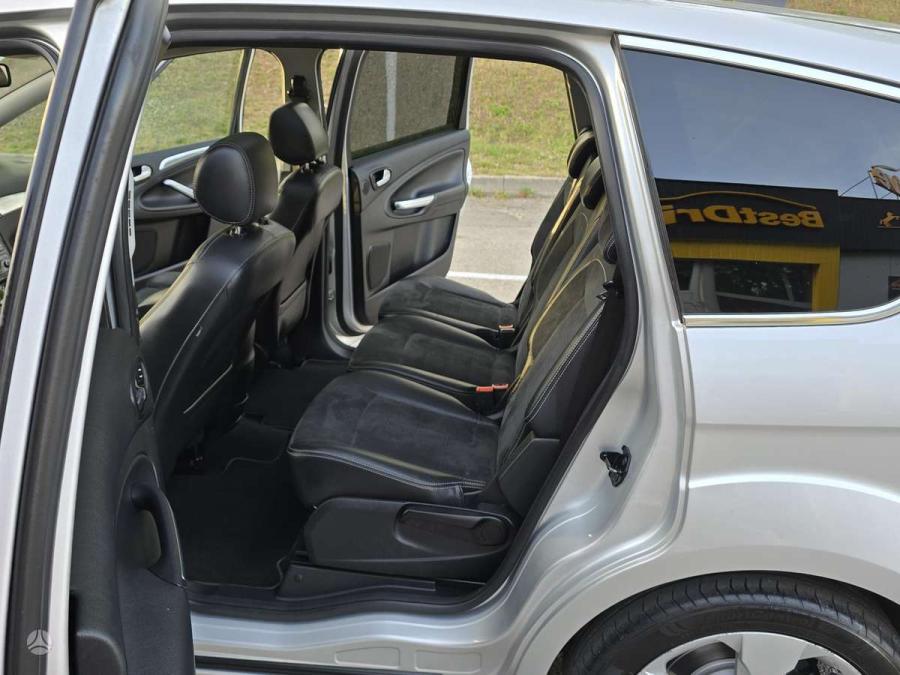 Grey Ford S-Max 2012 in Jonava, with an engine capacity of 2.20 L and mileage of 299 thousand km for 5999 €, photo 16 on AUTOMOTO.COM.LV