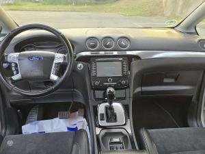 Grey Ford S-Max 2012 in Jonava, with an engine capacity of 2.20 L and mileage of 299 thousand km for 5999 €, photo 19 on AUTOMOTO.COM.LV