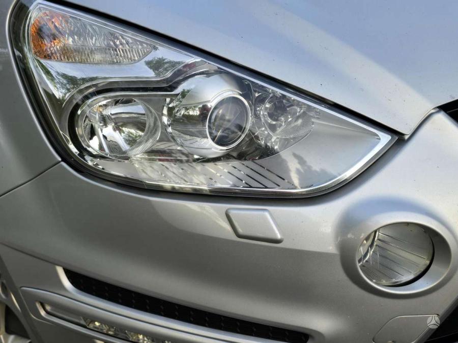Grey Ford S-Max 2012 in Jonava, with an engine capacity of 2.20 L and mileage of 299 thousand km for 5999 €, photo 35 on AUTOMOTO.COM.LV