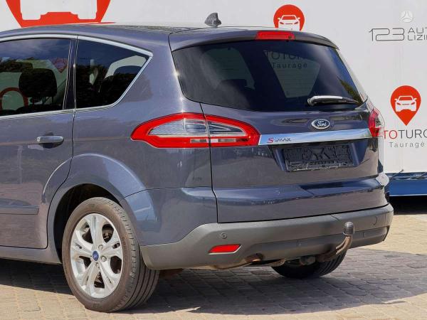 Grey Ford S-Max 2012 in Taurage, with an engine capacity of 2.00 L and mileage of 320 thousand km for 4700 €, photo 7 on AUTOMOTO.COM.LV