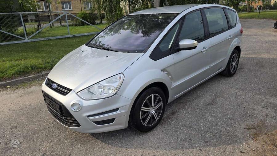 Pelēks Ford S-Max 2012 Šauļi, ar dzinēja tilpumu 2.00 L un nobraukumu 282 tūkst. km par 4850 €, foto 1 vietnē AUTOMOTO.COM.LV