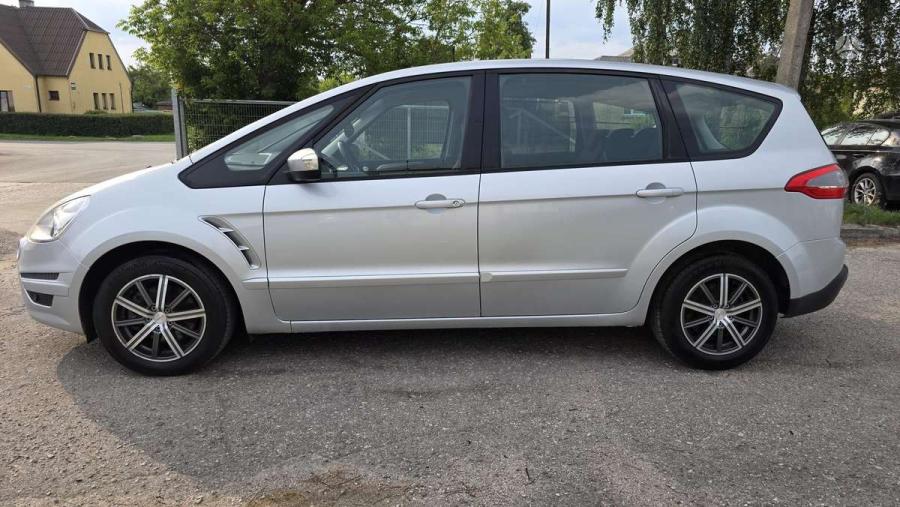 Pelēks Ford S-Max 2012 Šauļi, ar dzinēja tilpumu 2.00 L un nobraukumu 282 tūkst. km par 4850 €, foto 3 vietnē AUTOMOTO.COM.LV