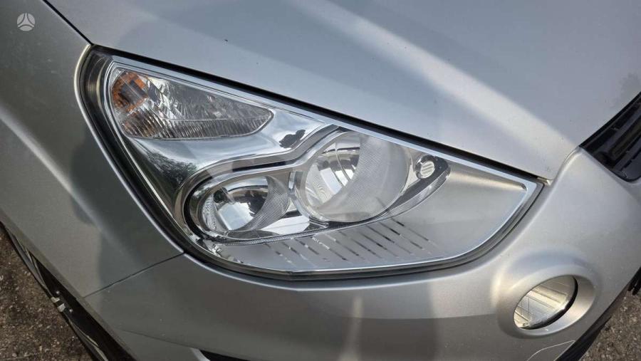 Pelēks Ford S-Max 2012 Šauļi, ar dzinēja tilpumu 2.00 L un nobraukumu 282 tūkst. km par 4850 €, foto 13 vietnē AUTOMOTO.COM.LV