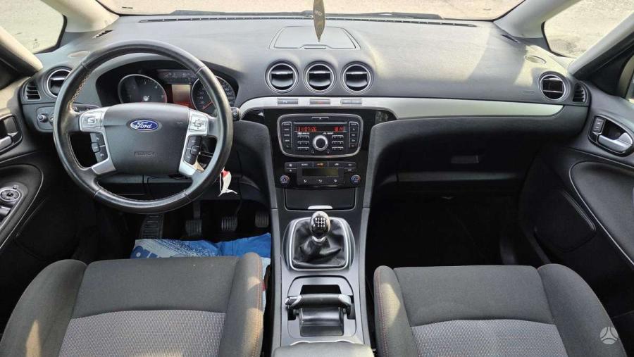 Pelēks Ford S-Max 2012 Šauļi, ar dzinēja tilpumu 2.00 L un nobraukumu 282 tūkst. km par 4850 €, foto 20 vietnē AUTOMOTO.COM.LV