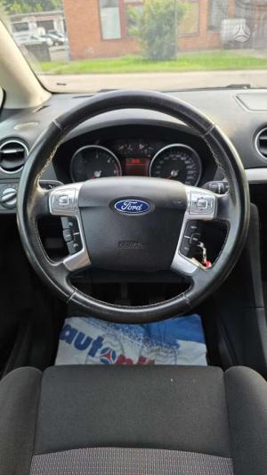 Pelēks Ford S-Max 2012 Šauļi, ar dzinēja tilpumu 2.00 L un nobraukumu 282 tūkst. km par 4850 €, foto 24 vietnē AUTOMOTO.COM.LV