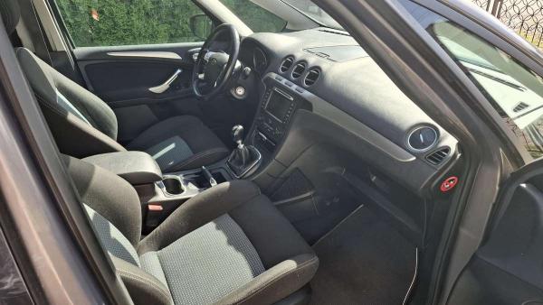 Форд С-Макс 2012 в Каунас на AUTOMOTO.COM.LV Серый Форд С-Макс 2012 в Каунас, объемом двигателя 2.00 л и пробегом 269 тыс. км за 4900 €, фото 8 на AUTOMOTO.COM.LV