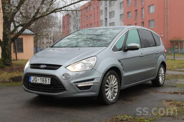 Grey Ford S-Max 2013 in Riga, with an engine capacity of 2.00 L and mileage of 451 thousand km for 3600 €, photo 1 on AUTOMOTO.COM.LV