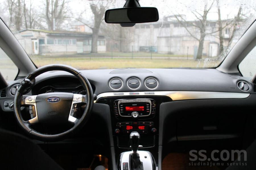 Pelēks Ford S-Max 2013 Rīga, ar dzinēja tilpumu 2.00 L un nobraukumu 451 tūkst. km par 3600 €, foto 10 vietnē AUTOMOTO.COM.LV