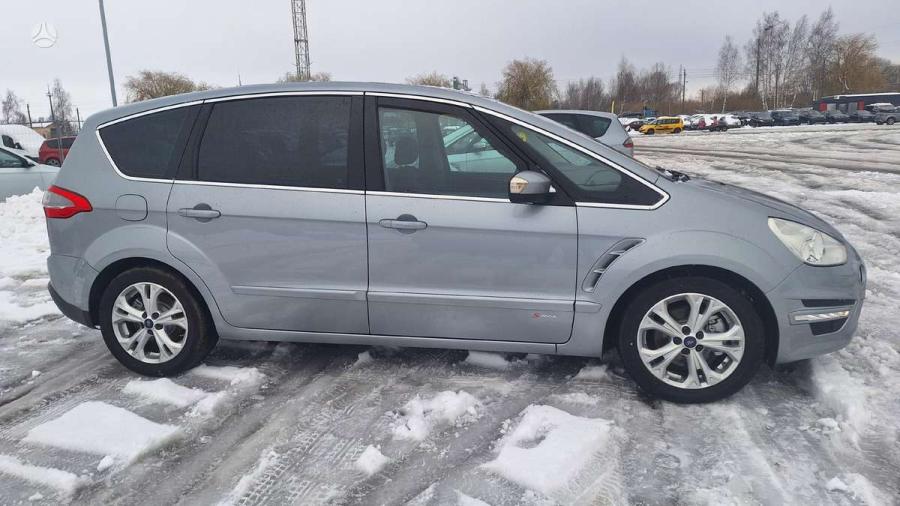 Grey Ford S-Max 2013 in Marijampole, with an engine capacity of 2.20 L and mileage of 267 thousand km for 5450 €, photo 6 on AUTOMOTO.COM.LV