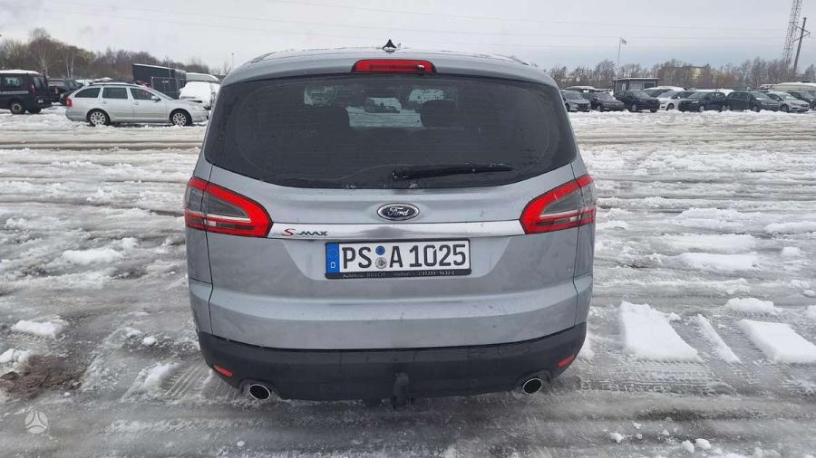Grey Ford S-Max 2013 in Marijampole, with an engine capacity of 2.20 L and mileage of 267 thousand km for 5450 €, photo 8 on AUTOMOTO.COM.LV