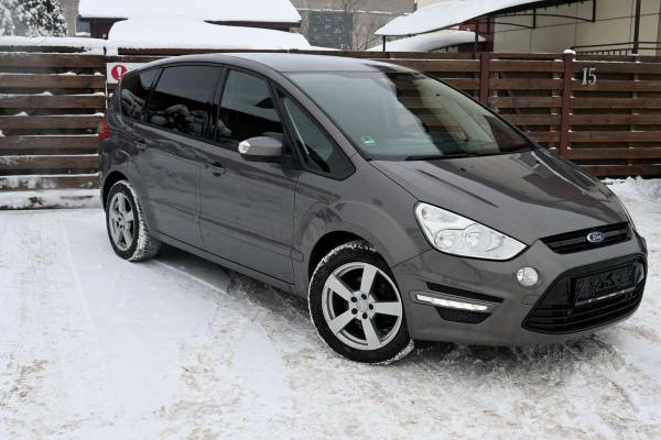 Pelēks Ford S-Max 2013 Kretinga, ar dzinēja tilpumu 2.00 L un nobraukumu 220 tūkst. km par 5950 €, foto 1 vietnē AUTOMOTO.COM.LV