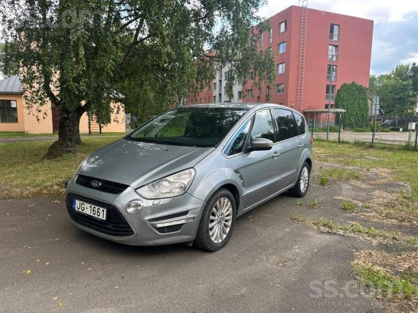 Pelēks Ford S-Max 2013 Rīga, ar dzinēja tilpumu 2.00 L un nobraukumu 451 tūkst. km par 2650 €, foto 1 vietnē AUTOMOTO.COM.LV