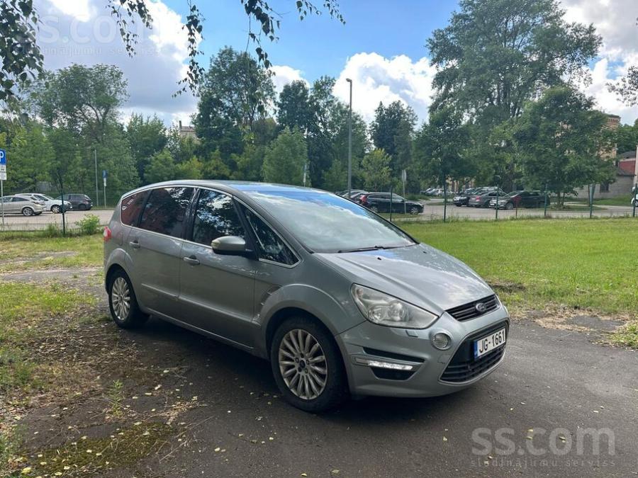 Grey Ford S-Max 2013 in Riga, with an engine capacity of 2.00 L and mileage of 451 thousand km for 2650 €, photo 3 on AUTOMOTO.COM.LV