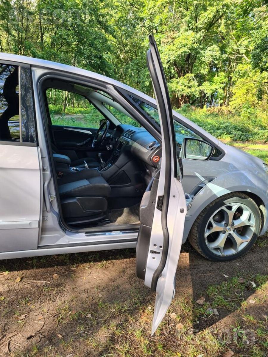Pelēks Ford S-Max 2013 Rīga, ar dzinēja tilpumu 2.00 L un nobraukumu 245 tūkst. km par 7000 €, foto 12 vietnē AUTOMOTO.COM.LV