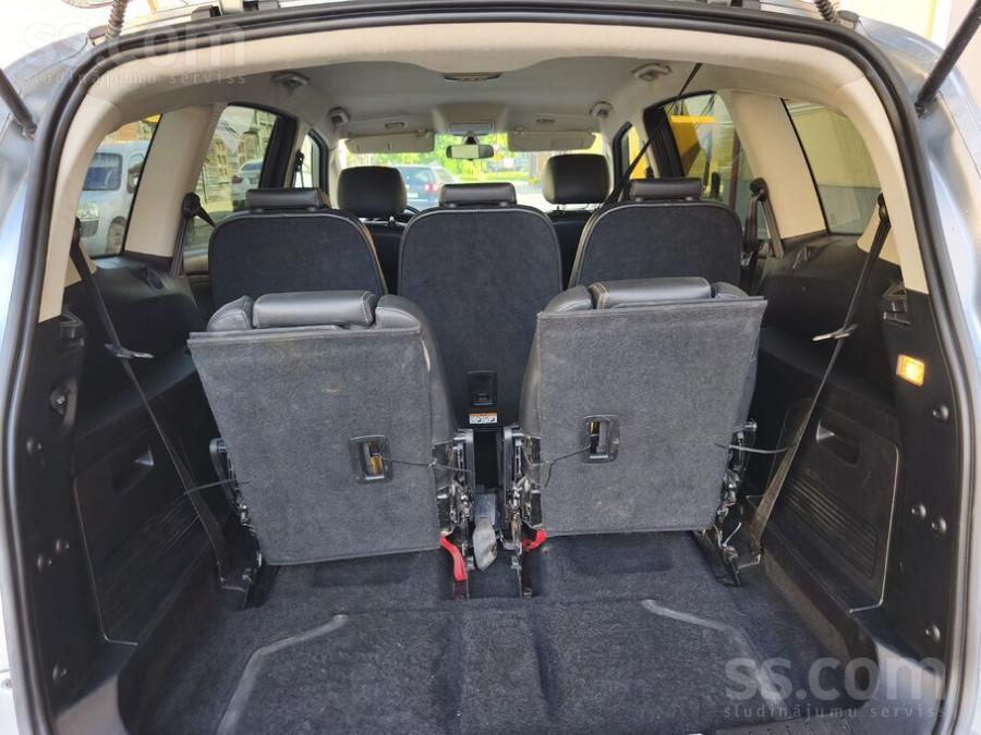 Pelēks Ford S-Max 2013 Jelgava, ar dzinēja tilpumu 2.00 L un nobraukumu 0 tūkst. km par 2990 €, foto 19 vietnē AUTOMOTO.COM.LV