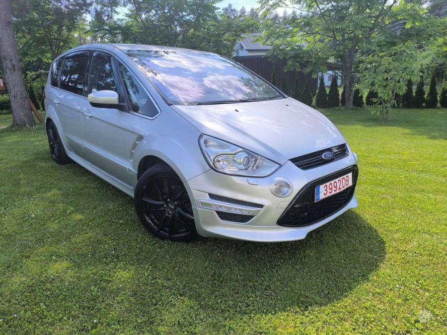 Pelēks Ford S-Max 2013 Birštonas, ar dzinēja tilpumu 2.18 L un nobraukumu 353 tūkst. km par 5700 €, foto 1 vietnē AUTOMOTO.COM.LV