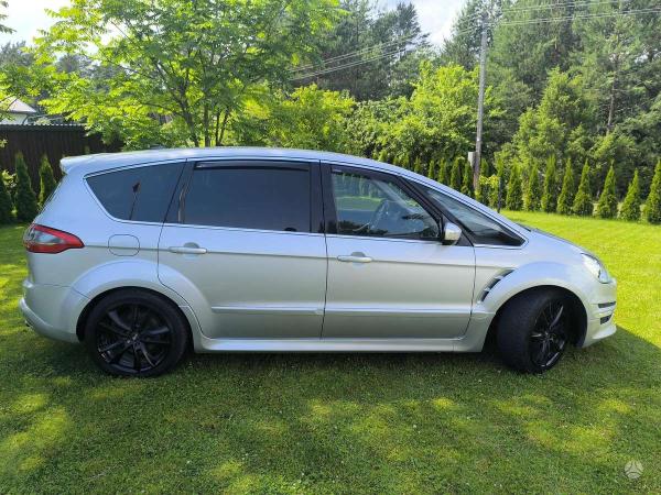 Pelēks Ford S-Max 2013 Birštonas, ar dzinēja tilpumu 2.18 L un nobraukumu 353 tūkst. km par 5700 €, foto 8 vietnē AUTOMOTO.COM.LV