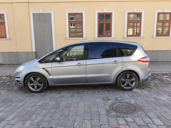 Pelēks Ford S-Max 2013 Jelgava, ar dzinēja tilpumu 2.00 L un nobraukumu 277 tūkst. km par 3490 €, foto 8 vietnē AUTOMOTO.COM.LV