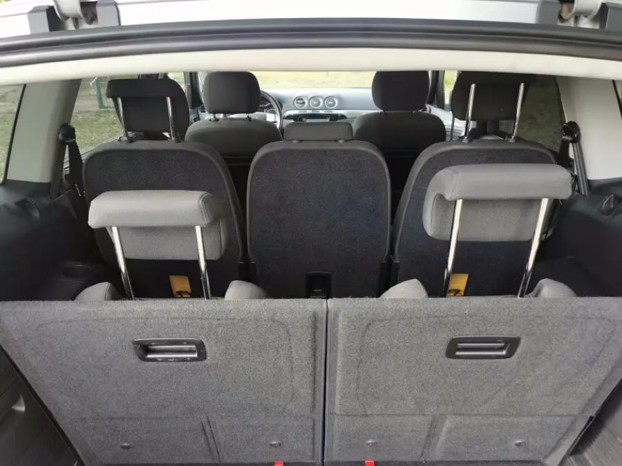 Pelēks Ford S-Max 2013 Kuldīga, ar dzinēja tilpumu 2.00 L un nobraukumu 217 tūkst. km par 6700 €, foto 9 vietnē AUTOMOTO.COM.LV