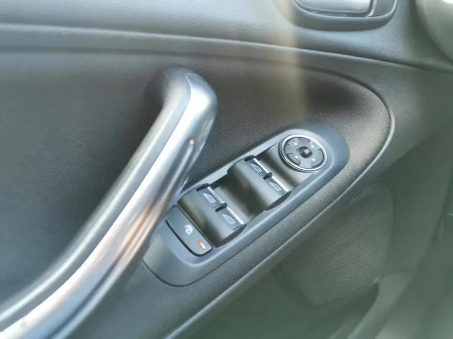 Pelēks Ford S-Max 2013 Kuldīga, ar dzinēja tilpumu 2.00 L un nobraukumu 217 tūkst. km par 6700 €, foto 19 vietnē AUTOMOTO.COM.LV