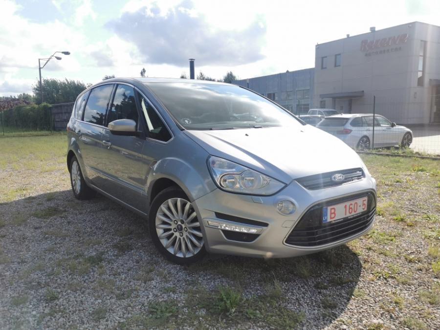 Grey Ford S-Max 2013 in Riga, with an engine capacity of 2.00 L and mileage of 217 thousand km for 6700 €, photo 4 on AUTOMOTO.COM.LV