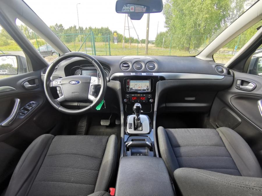 Grey Ford S-Max 2013 in Riga, with an engine capacity of 2.00 L and mileage of 217 thousand km for 6700 €, photo 6 on AUTOMOTO.COM.LV